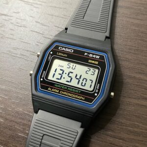 レトロ感がたまらない CASIO F-84Wレビュー | 見栄っ張りの鏡