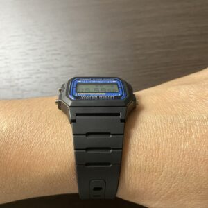 EL搭載！CASIO F-105Wレビュー | 見栄っ張りの鏡